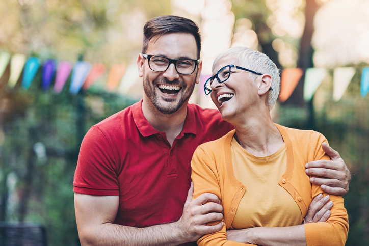 10 Signs That You Need Glasses | Saber Healthcare 10 Signs That You Need Glasses | Saber Healthcare
